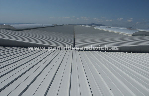 Panel Sandwich Cubierta 3 Grecas — Panel de Sandwich España